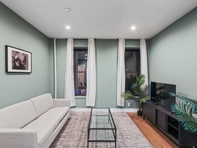 Room in West Harlem on a flexible lease
