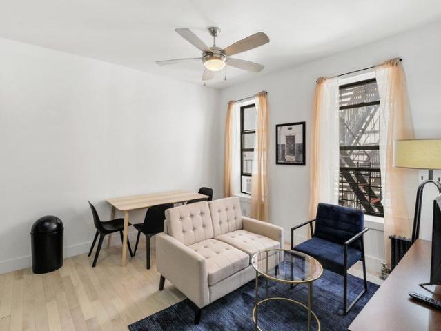 Room in West Harlem on a flexible lease