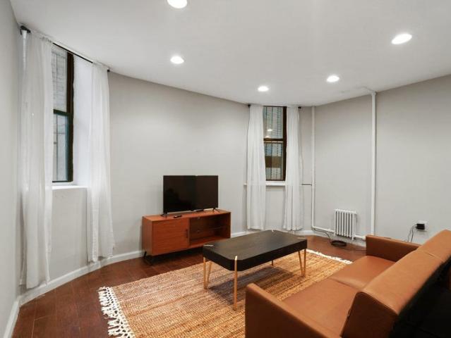 Room in West Harlem on a flexible lease