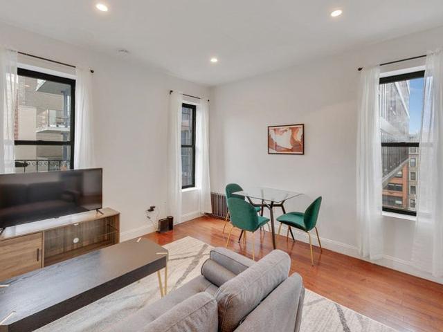 Room in West Harlem on a flexible lease
