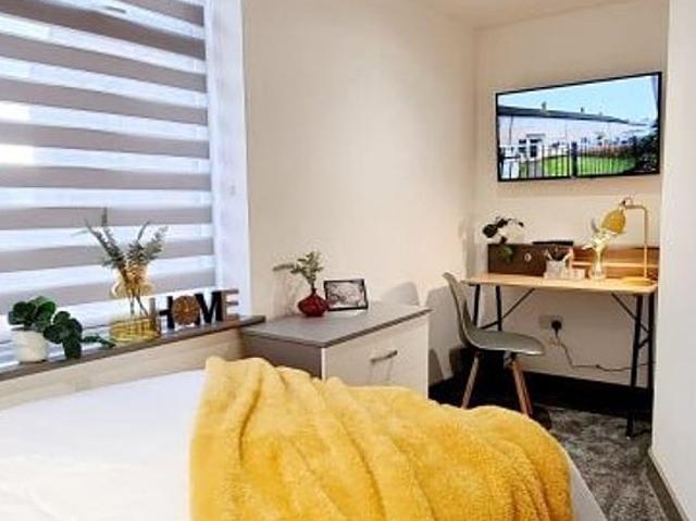 Room in Wigan