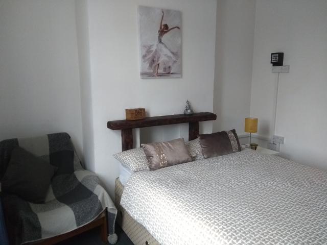 Room in Willenhall WV13 1SQ