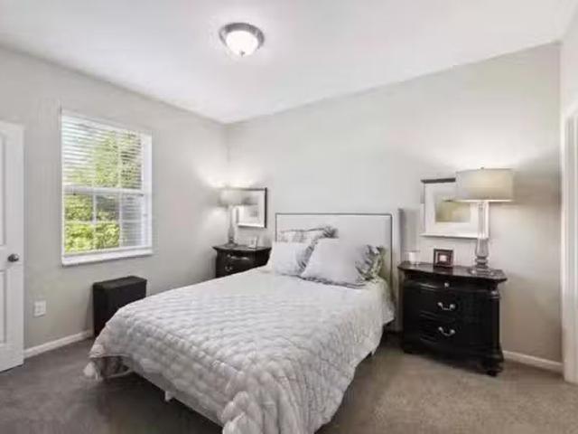 Room in 1 Bedroom 1 Bathroom Foxfire
