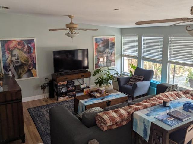 Room in 2/2 House in Seminole Heights