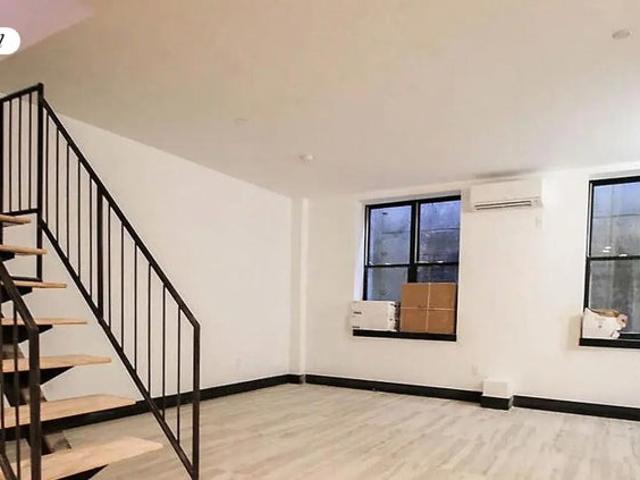 Room in 2 bed duplex in Prime Bushwick