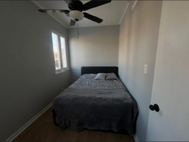 Room in 2 bedroom Apartment Available