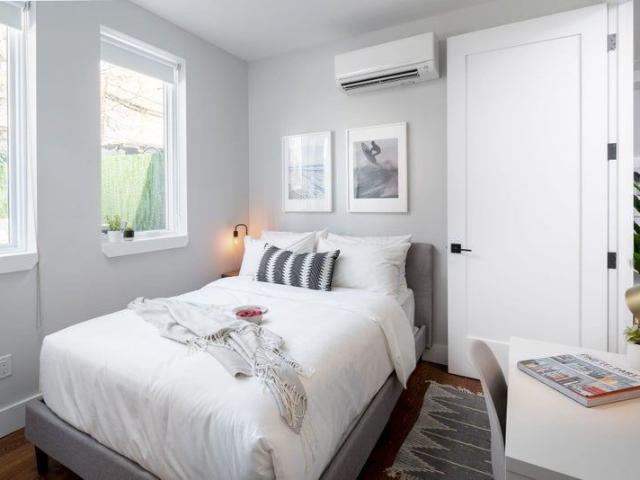 Room in 2BR/1BA central Bushwick w/spiral stairs