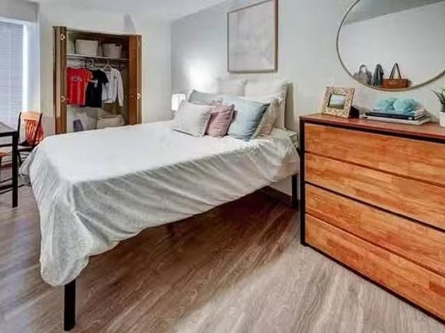 Room in 3 Bed 1 Bath