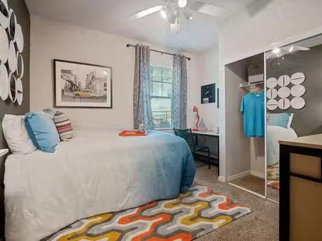 Room in 3 Bedroom 3 Bathroom 3x3