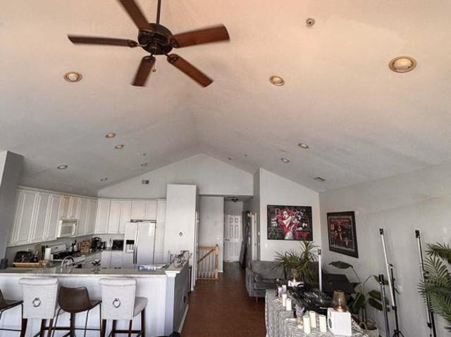 Room in 3 Floor Home w/ NYC Views & Parking