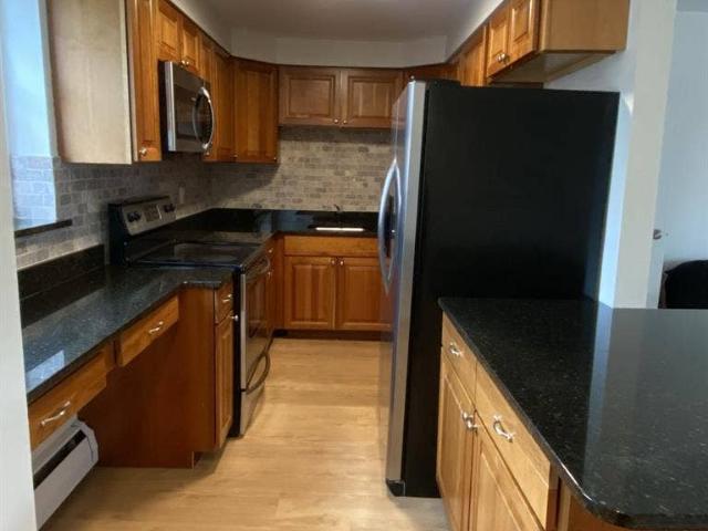 Room in 3BR unit 65 Dwight Street