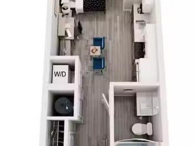 Room in 4 Bedroom 4 Bathroom Market