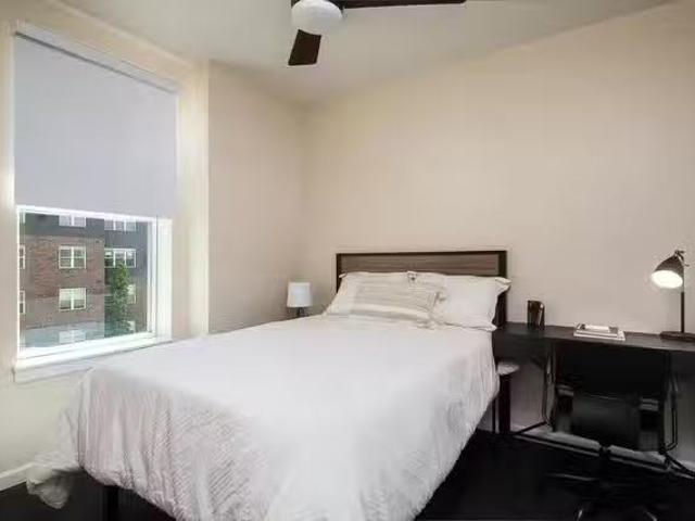 Room in 4 Bedroom 4 Bathroom D2