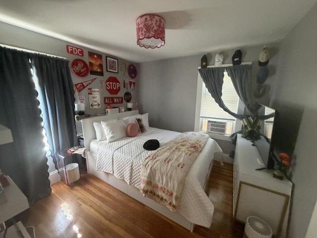 Room in 4BR/2BA Roslindale Apartment $850 no fees