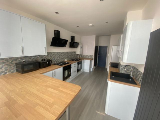 room in 57 Inglefield Avenue, Cardiff, C