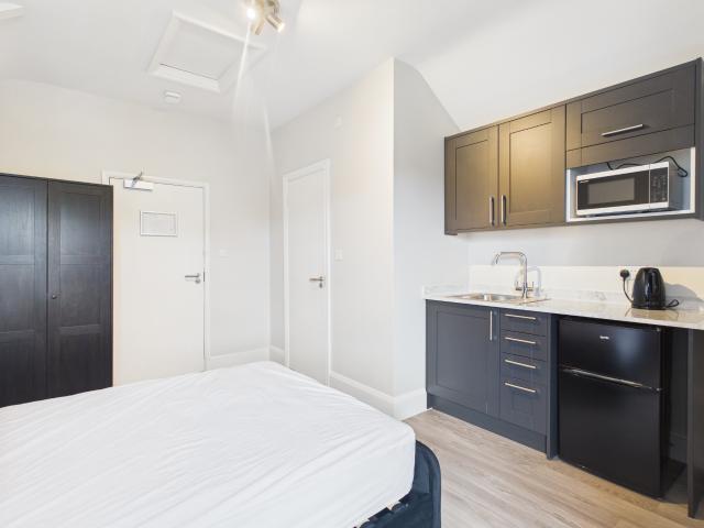 room in 85 Bristol Road, Gloucester, GL1