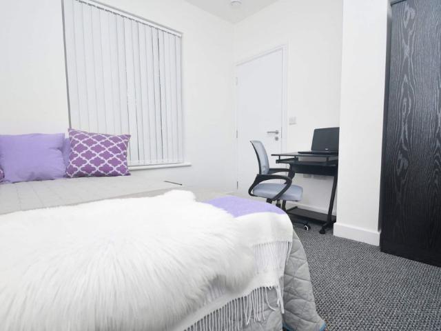 Room, Langdale Road