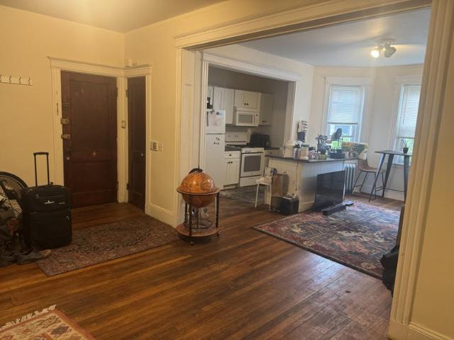 Room, Large Apt, 4 Rm/ 2 bath, Heat Includ
