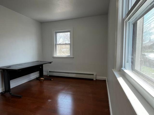 Room LL for rent for Student of UNH. Across the r