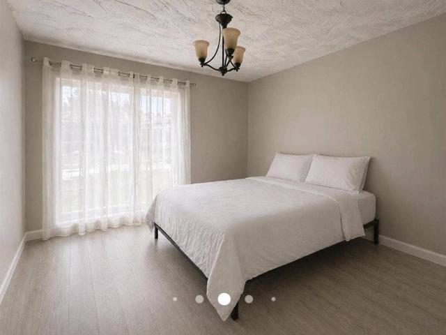 Room Pikesville
