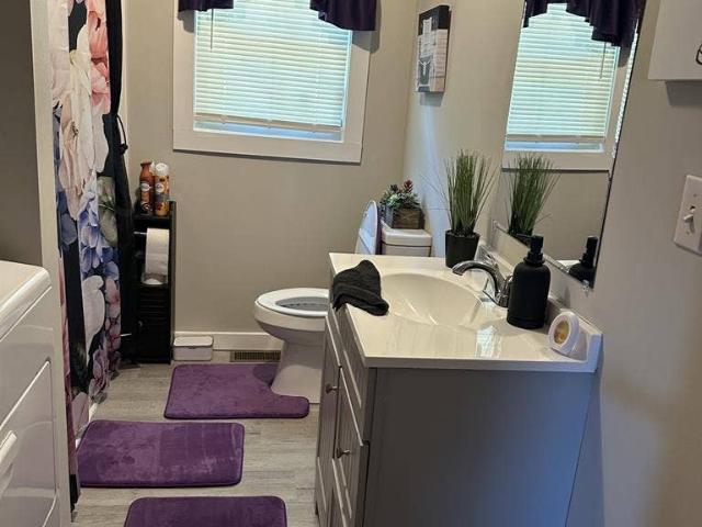 Room & private bathroom $775