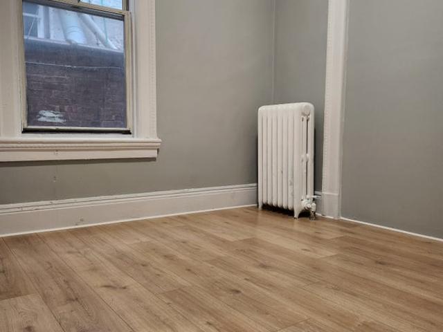 Room + Private Space Bushwick Border off J Train
