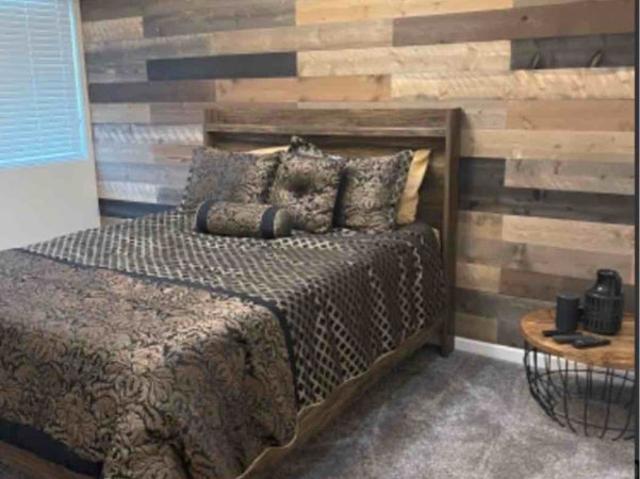 ROOM RENTAL IN PLUMAS LAKE CA