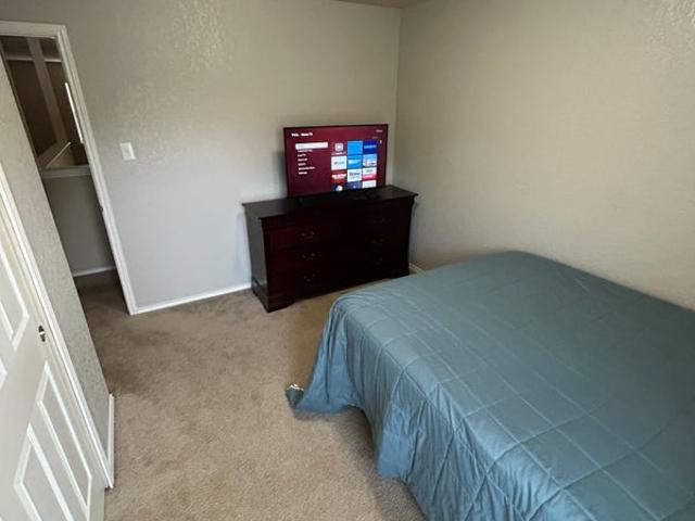 Room rental in quiet neighborhood, Far westside SA
