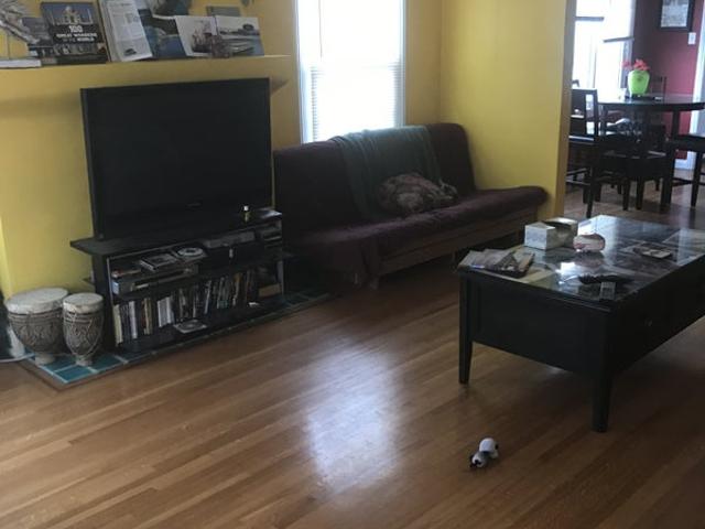 Room Rental in Spacious 2bd/1bth Apt. Avail 1/17