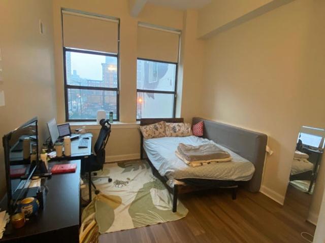 Room right next to Grove Street Path