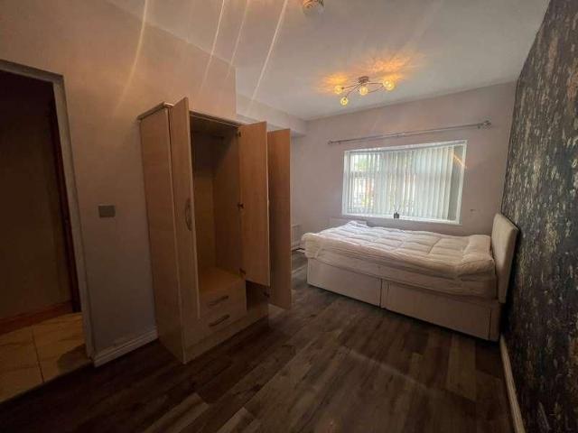 Room Stroud Road, Shirley, Solihull, B90