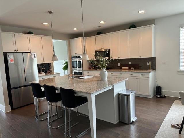 Room s for Rent – 2nd Floor with Loft Access