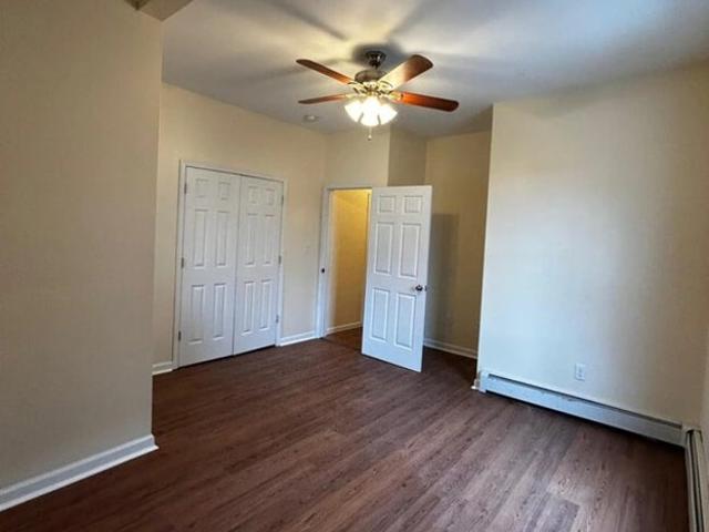Room Share Or Whole Apartment