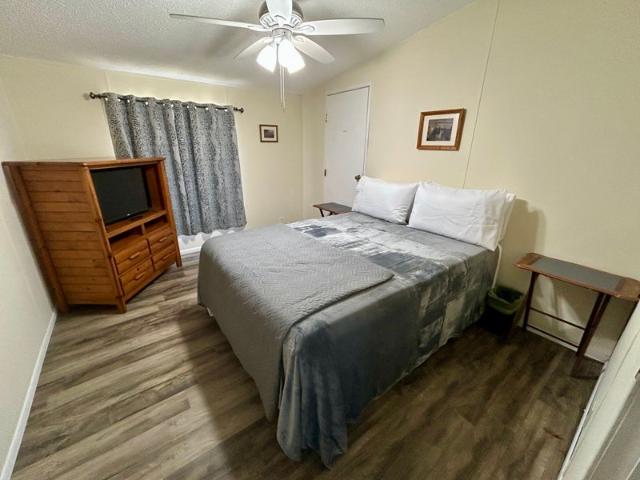 ROOM SHARE / HOUSE MATE 2 Rooms Available