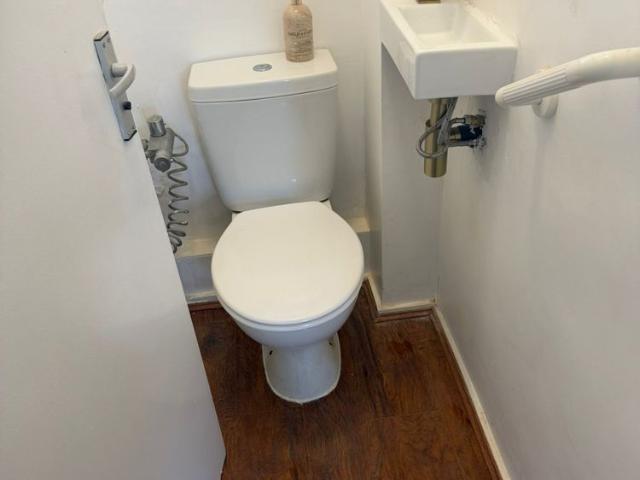 Room to let close to barking station ideal for single person