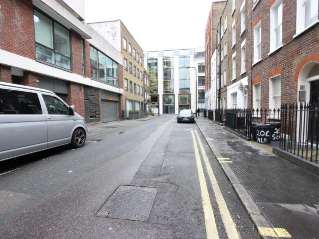 Room to let. Goodge Street W1T. OXFORD STREET
