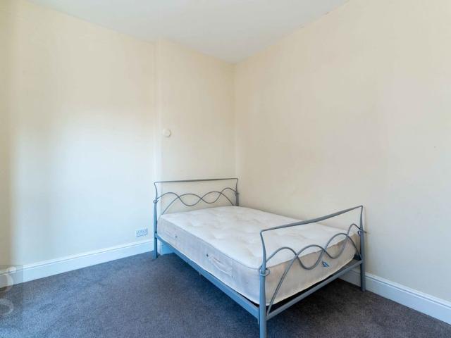 Room to Let – Grove Road, Hereford