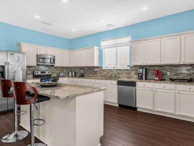 Room to Relax! A Large Home with Pool Just Minute