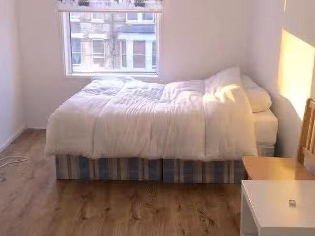 Room to rent in Caledonian Road, London N7