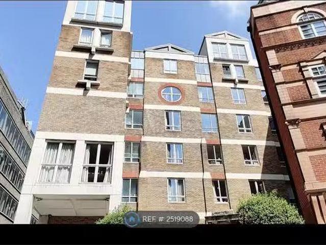 Room to rent in Werna House, London EC3R