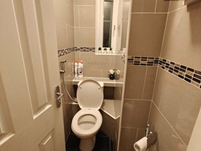 Room to rent on Cable Street, London