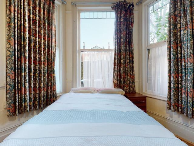 Room to rent on Anson Road, London