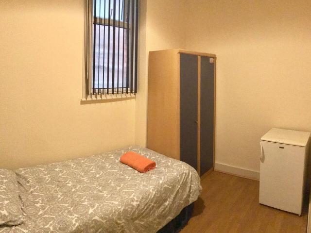 Room to rent on Anson Road, London