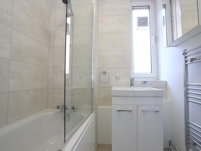 Room to rent on Bromley High Street, London