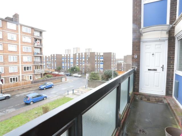 Room to rent on Grove Road, London