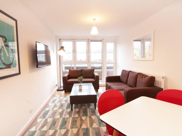 Room to rent on Ollerton Green, London