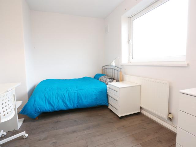 Room to rent on Pomeroy Street, London