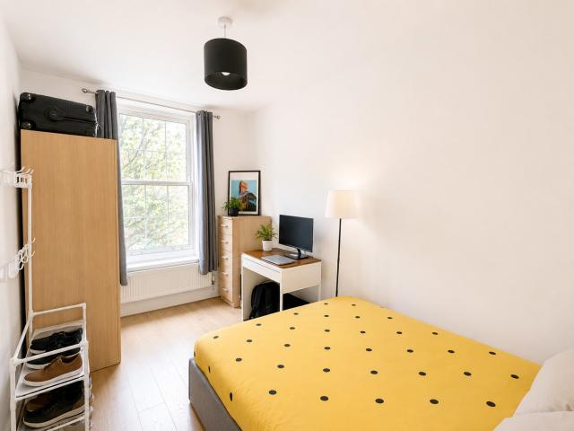 Room to rent on Pembury Road, London