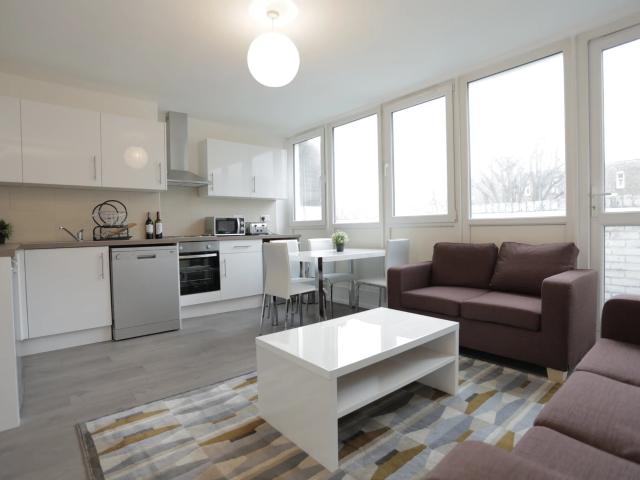 Room to rent on Pitsea Street, London
