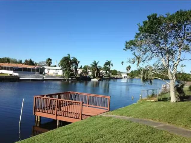 Room to rent with private bathroom 3140 Jackson Dr